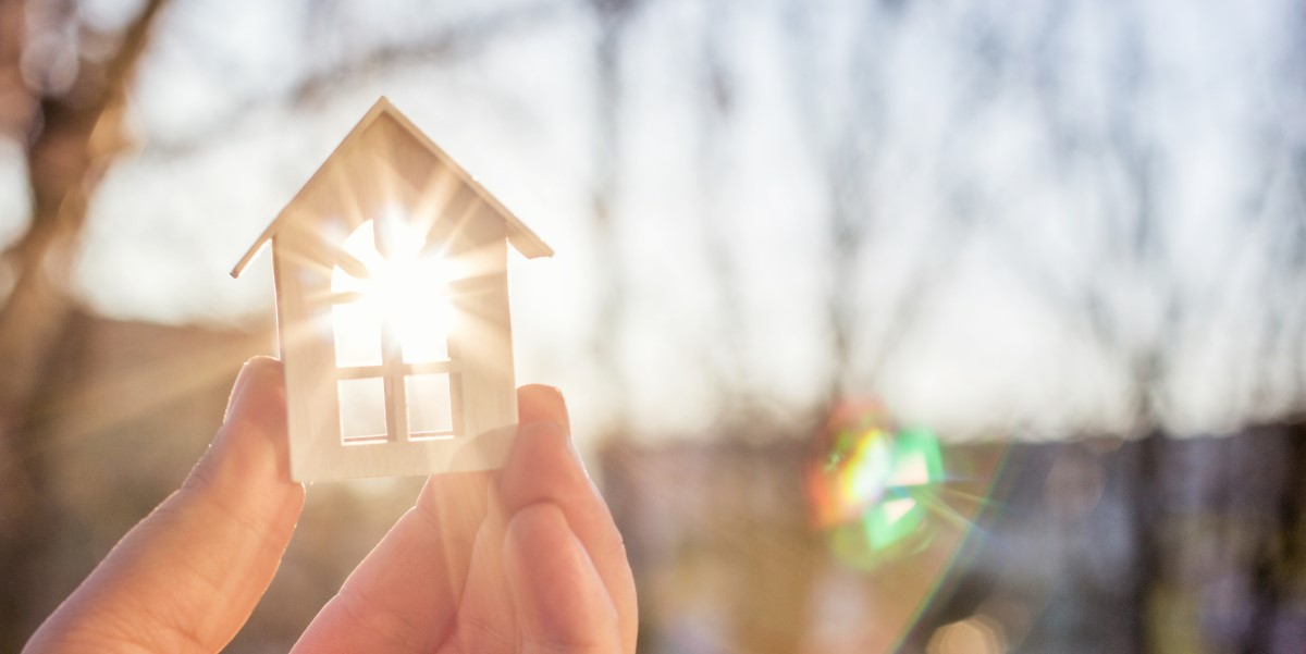 Saving Energy: How Smart Homes Help | Synergy Homes of Florida